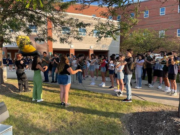 Bartlett High School / Homepage